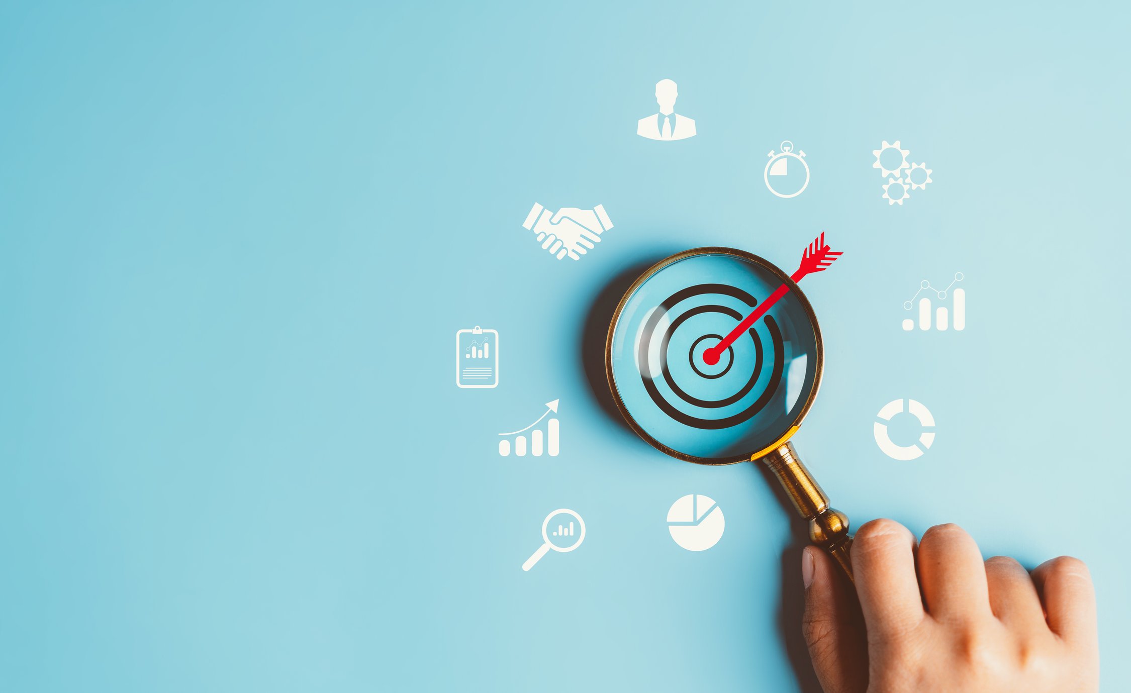 ターゲット層の決め方とは？集客に効果的なSTP分析を用いた方法をご紹介｜BtoBマーケティングお役立ち情報｜株式会社クリエイティブバンク