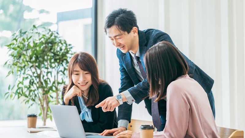 GA4の直帰率とは？計算方法やレポートの確認方法を紹介｜BtoBマーケティングお役立ち情報｜株式会社クリエイティブバンク